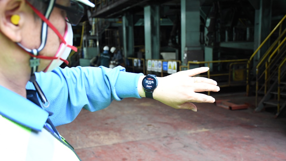 POSCO Secures Golden Hour with Smart Watch – Official POSCO Group Newsroom
